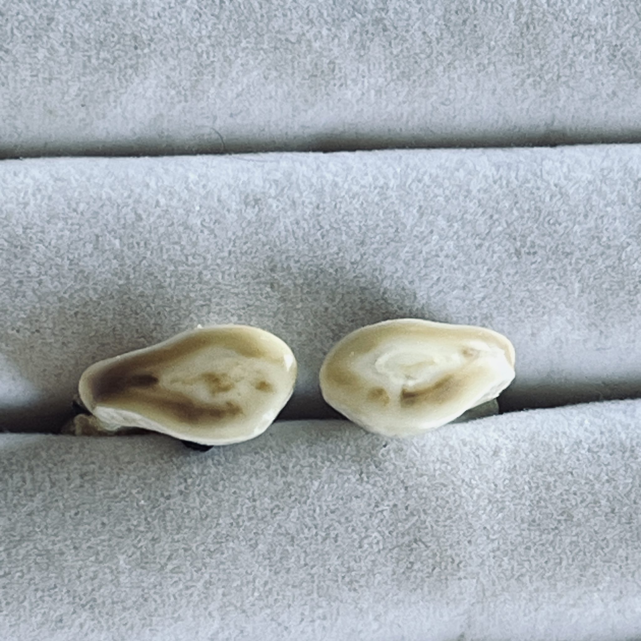 We create custom jewelry from our Elk Ivories or yours. ...... PLEASE ...